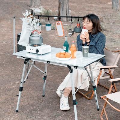 Cina L'alluminio del metallo 90CM piega il picnic piegante di legno portatile del giardino della Tabella in vendita