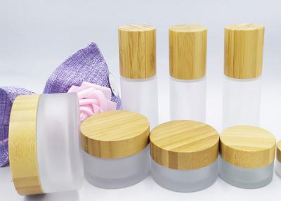 Cina contenitori vuoti del burro del corpo del barattolo cosmetico di vetro di bambù di 50ml 100ml con la scatola di carta in vendita