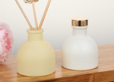 Cina Altezza di vetro bianca della bottiglia 50ml 7cm del diffusore di rosa rotondo popolare in vendita
