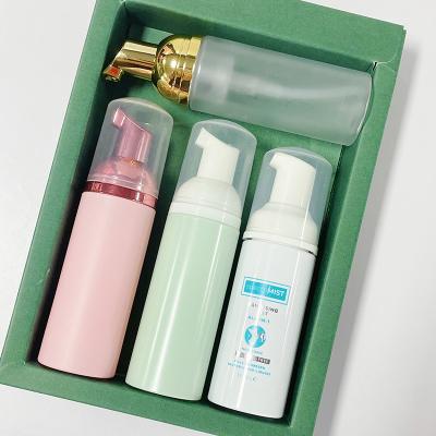 Cina Bottiglia di plastica di schiumatura della pompa della schiuma della mousse dell'erogatore di rosa 50ml 100ml 8oz della bottiglia del sapone per il lavaggio del corpo dello sciampo della pulitrice del fronte in vendita
