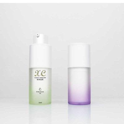 Cina 3D Printing 50ml Airless Serum Pump Bottles White 30ml Plastic Cosmetics Bottles in vendita