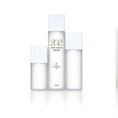 Cina 3D Printing 50ml Airless Serum Pump Bottles White 30ml Plastic Cosmetics Bottles in vendita