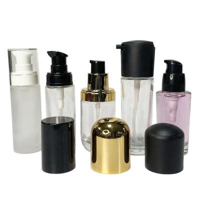 Cina il quadrato di 30ml 50ml ha glassato la lozione di vetro imbottiglia la bottiglia liquida del fondamento con la pompa in vendita