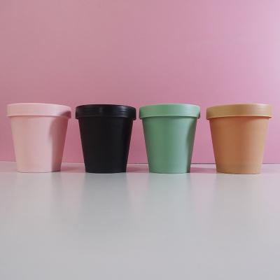Cina Odm 30ml Plastic Cosmetic Containers With Plastic Lid in vendita