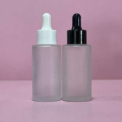 Chine Shiny Or Matte 5ml Empty Cream Bottle Cosmetic Skincare Glass à vendre