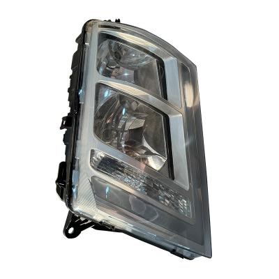 China Volvo FH FM Truck Headlight - 24V Halogen Bulb, OEM Replacement for sale