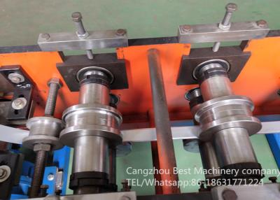 Cina Barra d'acciaio leggera di griglia, del metallo T del soffitto T della conduttura della costruzione 3660mm e rotolo di angolo di parete che formano macchina in vendita