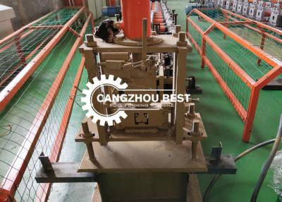 China De Deurbroodje die van het hoge snelheidsblind Machine vormen 1,2 Mm het Spoorgids van de Roldeur het Maken Te koop