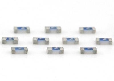 Cina Alti fusibile lento 32VDC 1A 1.5A 2A 2.5A 3A 4A 5A del colpo SMD di Withstand 0603 correnti di afflusso UL248-14 in vendita