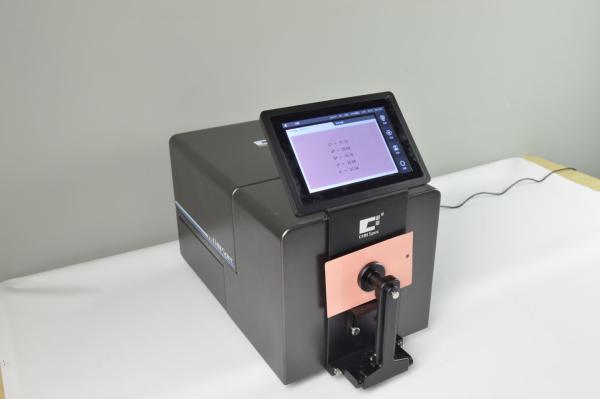 CS-820N solution intelligente de mesure de couleur précise avec 24 sources lumineuses standard