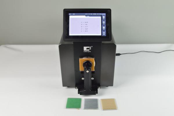 CS-820N solution intelligente de mesure de couleur précise avec 24 sources lumineuses standard