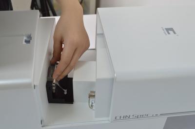 Cina 0,01% sensori leggeri doppi del percorso di risoluzione della riflettività allineano lo spettrofotometro di Benchtop per la corrispondenza di colore del tessuto in vendita