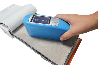 Cina DIN 67530 0.1GU Glossmetro digitale Ripetibilità 0.2%GU Struttura compatta in vendita