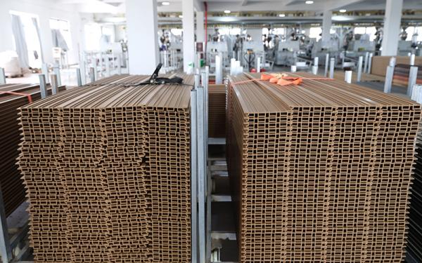 Quality 219mm Eco Shielded Exterior WPC Wall Panel Co Extrusion Fade Resistant for sale