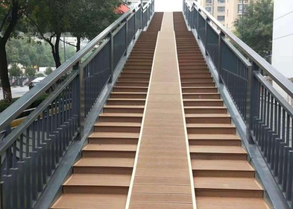 Quality Fade Resistant Co Extruded WPC Floor Decking Low Maintenance for sale