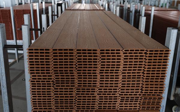 Quality Heavy Duty WPC Wood Planks Rugged Outdoor WPC Modular Fence for sale