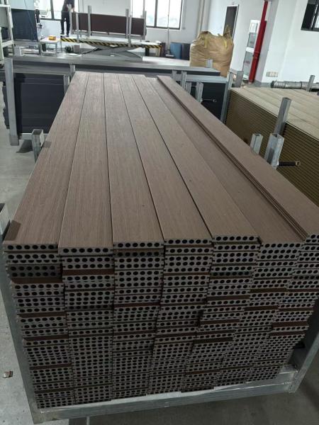 Quality Moisture Proof Hollow WPC Deck Flooring 140x23mm Co Extruded for sale