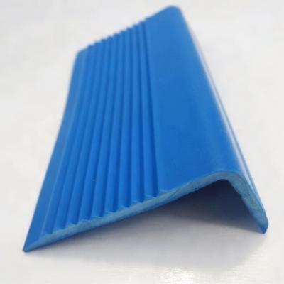 Cina Scale in PVC in vinile certificata IATF con gradini di gomma antiscivolo in vendita