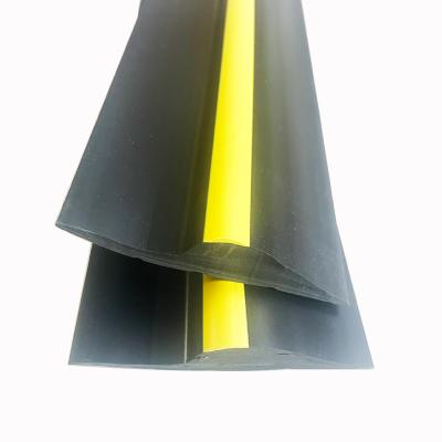 China Porta de garagem Pôr do limiar Rampa de borracha fundo de vedação Faixa Solução ambientalmente amigável à venda