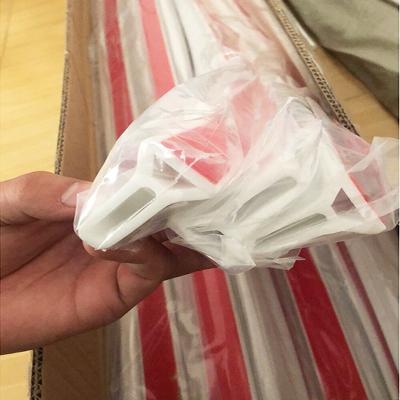 Cina Barriera anti-inondazione in silicone per una facile installazione sui banconi della cucina e del bagno in vendita