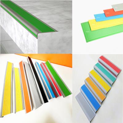 Cina Scalatura anti-scorrere in PVC con taglia e servizio di stampaggio personalizzati in vendita