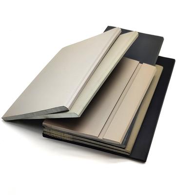 Cina Piastra di parete in gomma flessibile e ecologica per accessori per pavimenti in colore bianco e nero in vendita