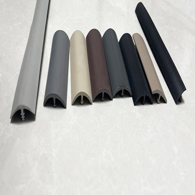 Cina Borsa da tavolo per l'apprendimento Tavolo da scrivania PVC Banda di bordo di plastica 18 mm a forma di T Durezza 40-90 Riviera A in vendita