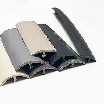 Cina Strisce di taglio e protezione per mobili in PVC marrone in vendita