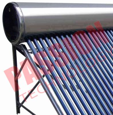 China Aquecedor de água solar térmico profissional 300 litros com o revestimento absorvente especial à venda