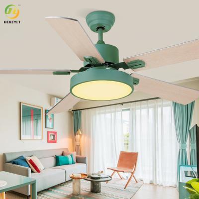 Cina Ventilatore da soffitto per interni a LED da 52 pollici Nordic Macaron Modern Living Room Dining Room Light in vendita