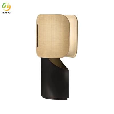 China Iron Led Bedside Table Lamp E26 For Showroom for sale
