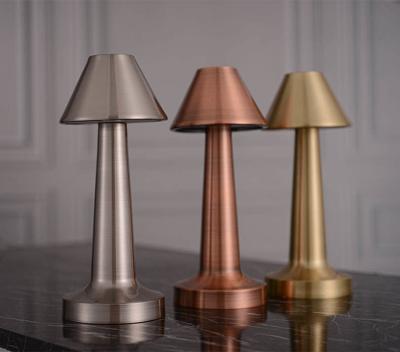 China 12.5x21x9CM Acrylic Tricolour Metallic Touch Table Lamp Battery Operated Wireless for sale