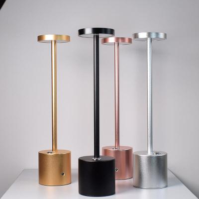 China Metal Touch Wireless Table Lamps Battery Operated Rechargeable for sale