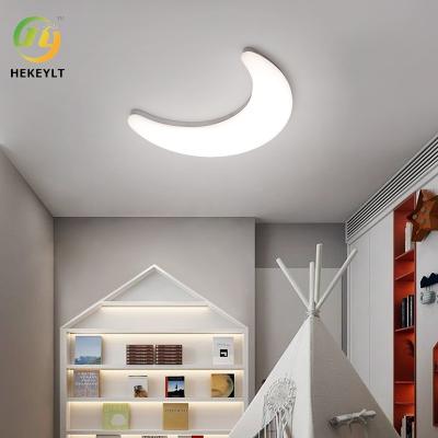 Cina Lampada minimalista del lato del letto della camera da letto degli antecedenti della stanza dei bambini della lampada da parete della luna in vendita
