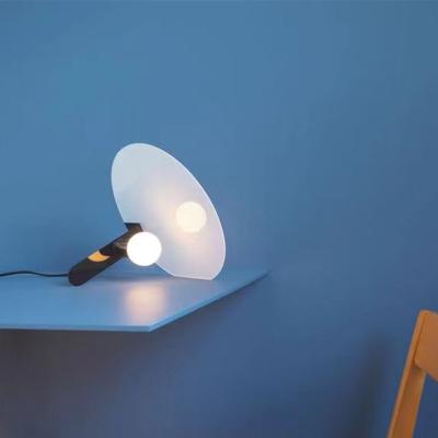 China Acrylic Round Table Light Bedroom Living Room Decorative Light Nordic Simple Modern Table Lamp for sale