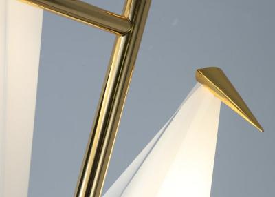 China Knob Switch Nordic Art Unique Paper Cranes Birds Rose Gold Bedside Table Lamp for sale