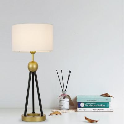 China Decoración interior ligera pendiente moderna blanca de las telas de D56cm en venta