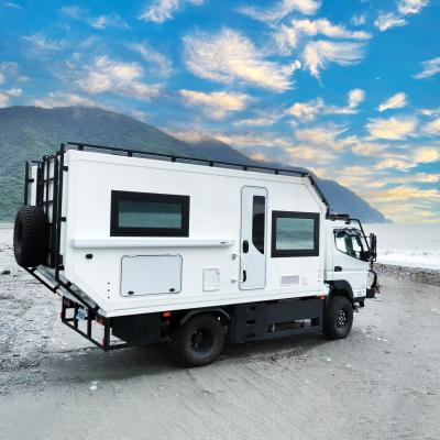 중국 16ft FUSO 4x4 트럭 캠퍼 모터홈 박스 DIY 레크리에이션 차량 FRP 흰색 / 사용자 정의 판매용