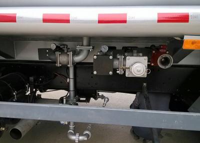 Cina 4×2 camion spruzzo 6600L per la pulizia delle strade cittadine e polveri in vendita