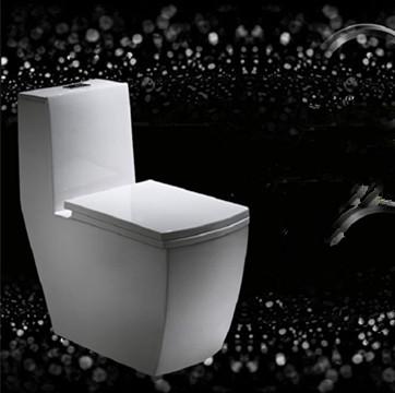 China Manufacturer new design big size ceramic bathroom sanitary ware white one piece toilet for sale