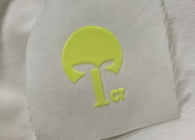 中国 オーダーメイド シリコン 3D ロゴ リードフリー 熱転送 ラベル Tシャツ 販売のため