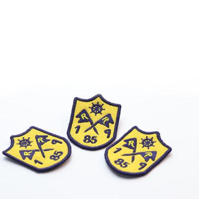 Cina Trasferimento di calore Patch ricamati su misura di 1,1 mm di spessore in vendita