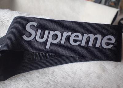 Cina Supreme 3D Logo riflettente ad alta frequenza 3M su nastro di nylon da 3,2 cm per cappelli in vendita