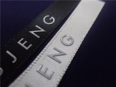 中国 涙に耐える3Dシリコン 校服用のカスタムスクリーンプリントパッチ 販売のため