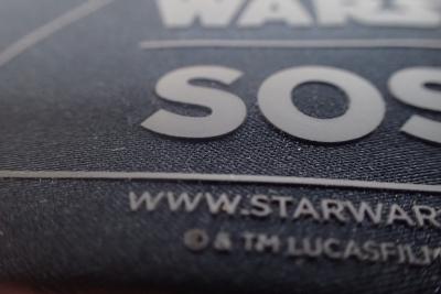 Cina Rubinetto Etichetta di stampa su schermo in silicone / Adesivi su schermo di seta Logo bianco personalizzato Polo Shirt Abbigliamento sportivo in vendita