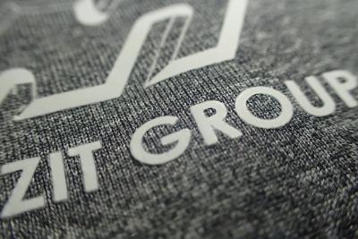 Cina Funzione antiscivolo Patch di stampa su schermo personalizzati / Etichette di abbigliamento in tessuto in vendita