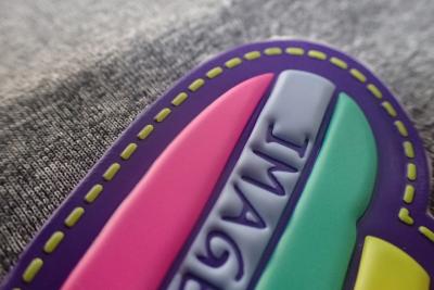 Cina Patch Tpu personalizzato in rilievo professionale / Patch in gomma 3D colore Pantone in vendita