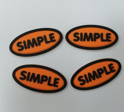 Cina 3M Reflective Embossed Custom Sew On Logo Patches Badge di silicone in vendita