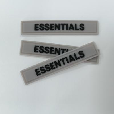 Cina Cucire su cerotti Etichette in gomma di silicone personalizzate in PVC 3D per abbigliamento in vendita