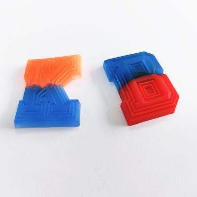 China Cosida en relieve personalizada en parches de logotipo, etiqueta de goma de PVC con efecto especial en venta